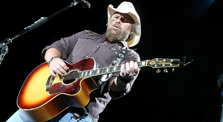 Reflecting on Toby Keith’s Photographic Journey: From Early Success to ...